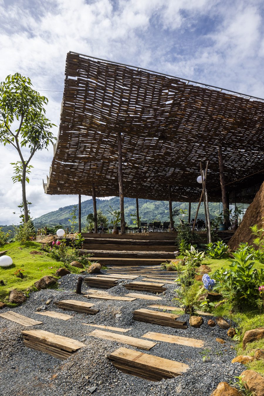 Nguyên Coffee / The Bloom Architects - Ashui Awards