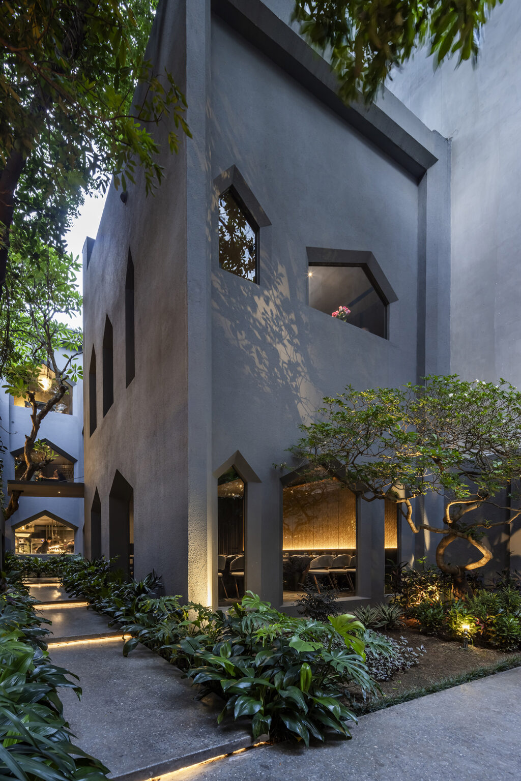 Crystal Restaurant / thiết kế: NH Village - Ashui.com