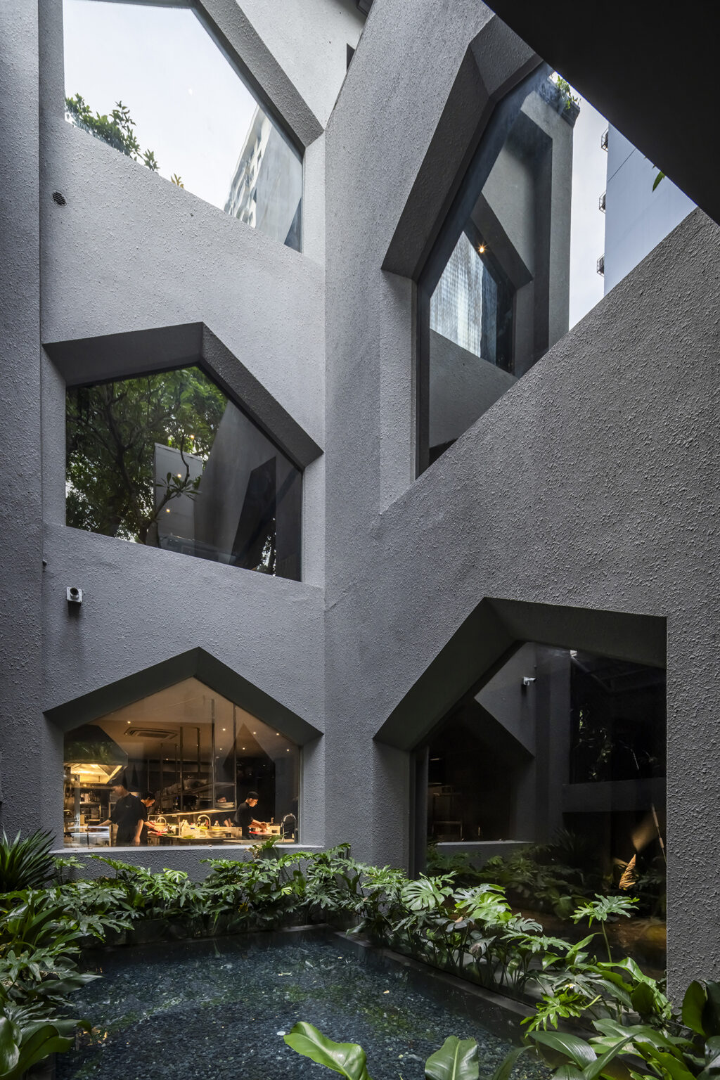 Crystal Restaurant / thiết kế: NH Village - Ashui.com