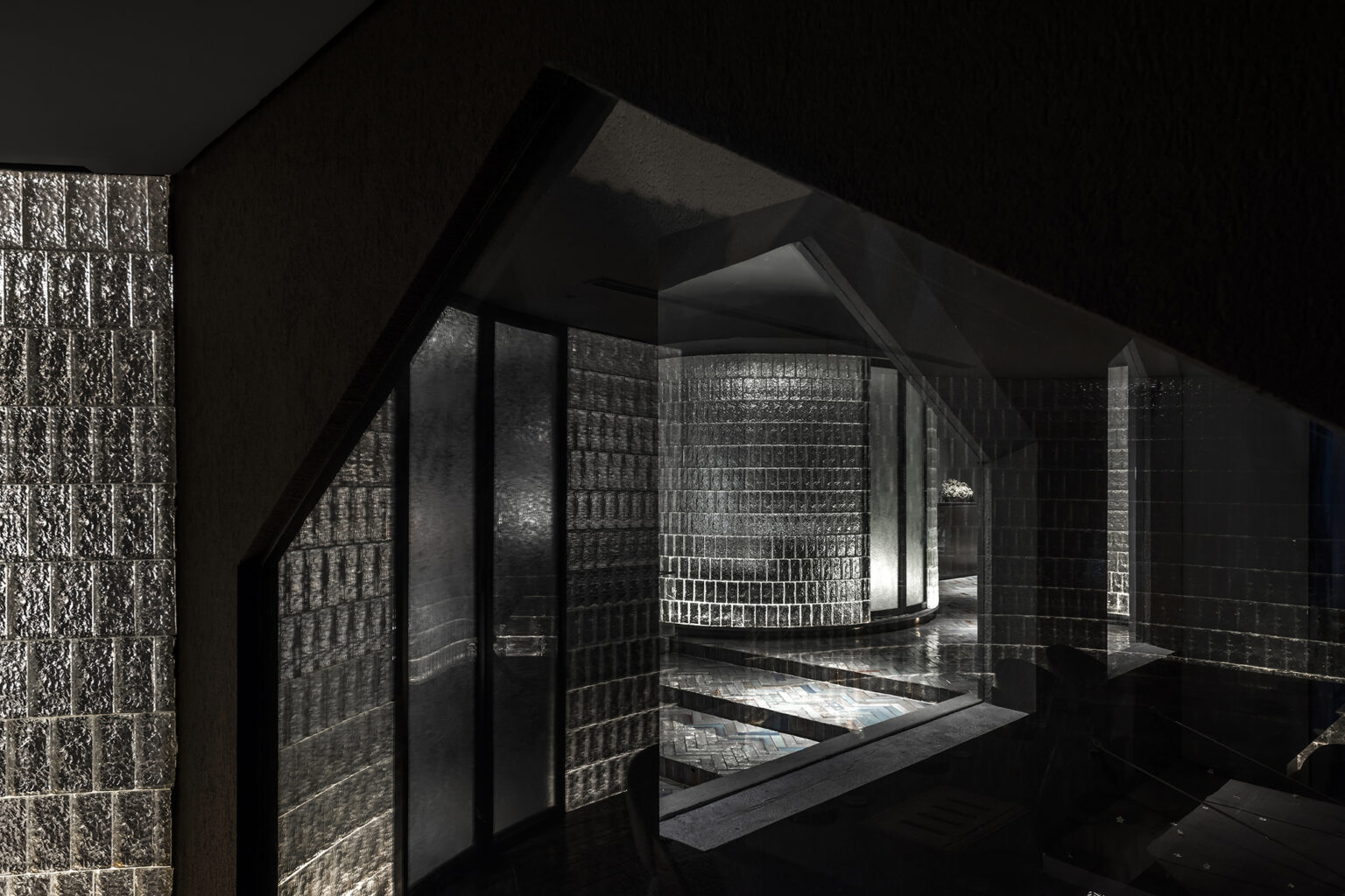 Crystal Restaurant / thiết kế: NH Village - Ashui.com
