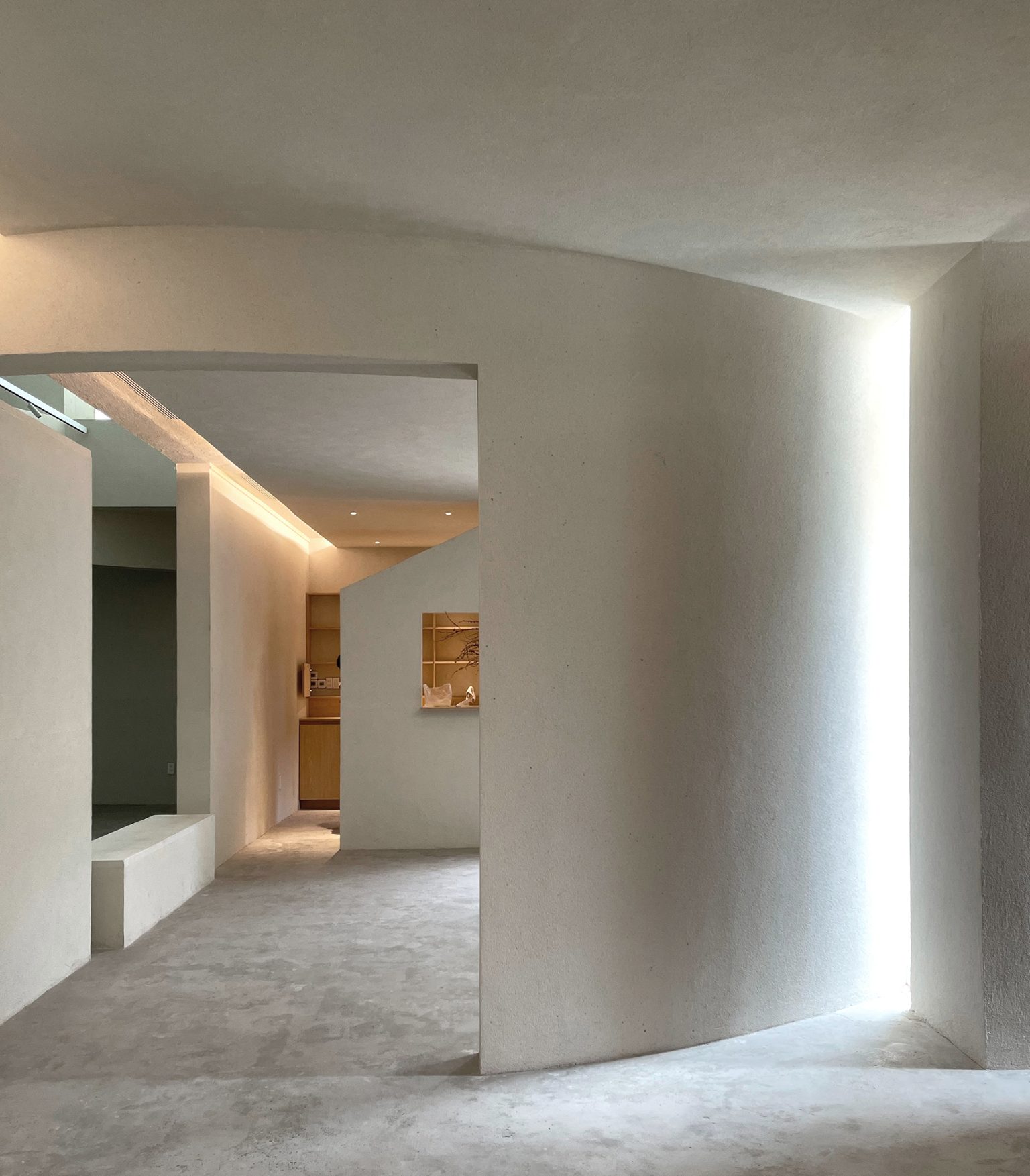 TAA gallery / thiết kế: TAA design - Ashui.com