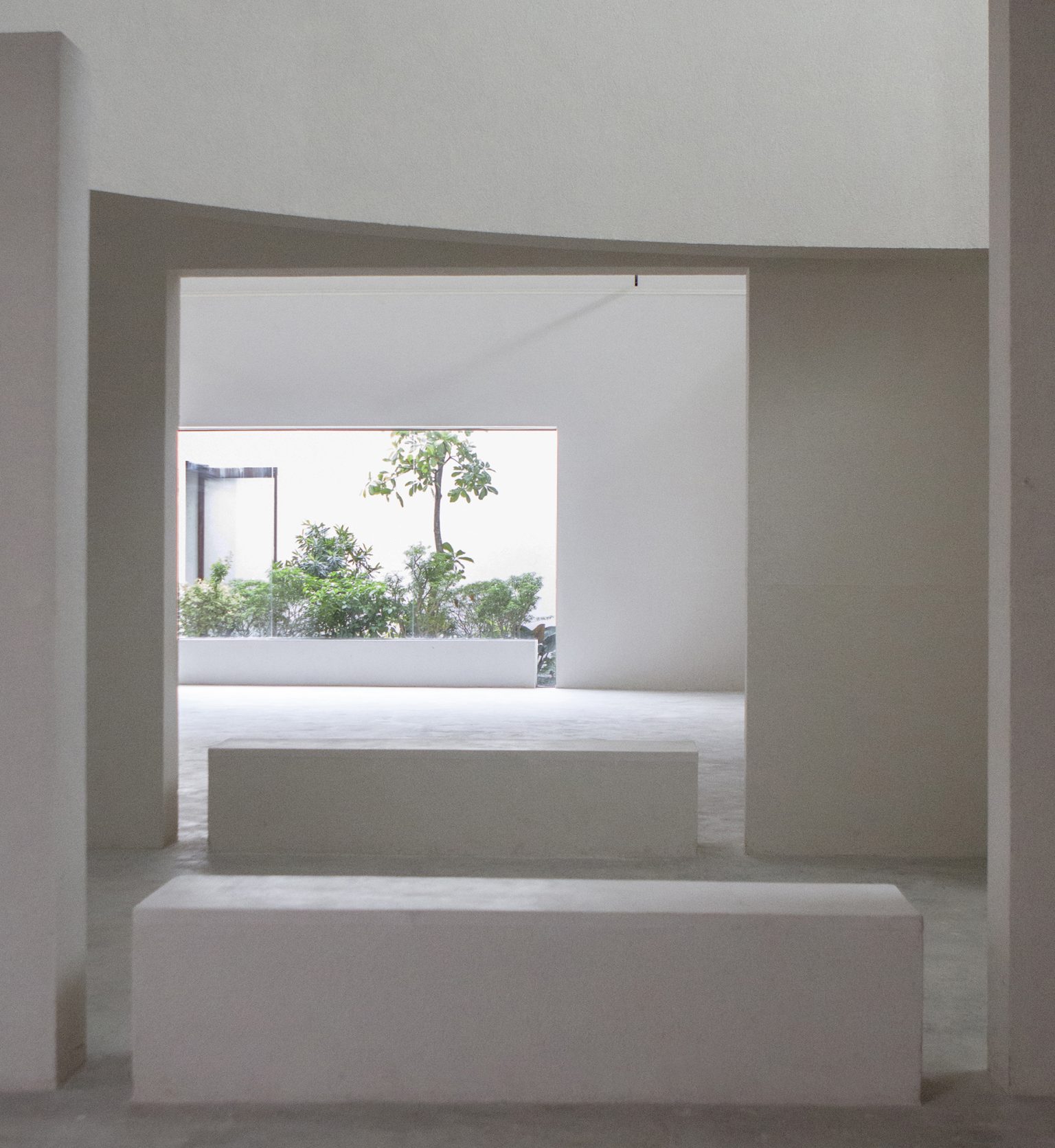 TAA gallery / thiết kế: TAA design - Ashui.com